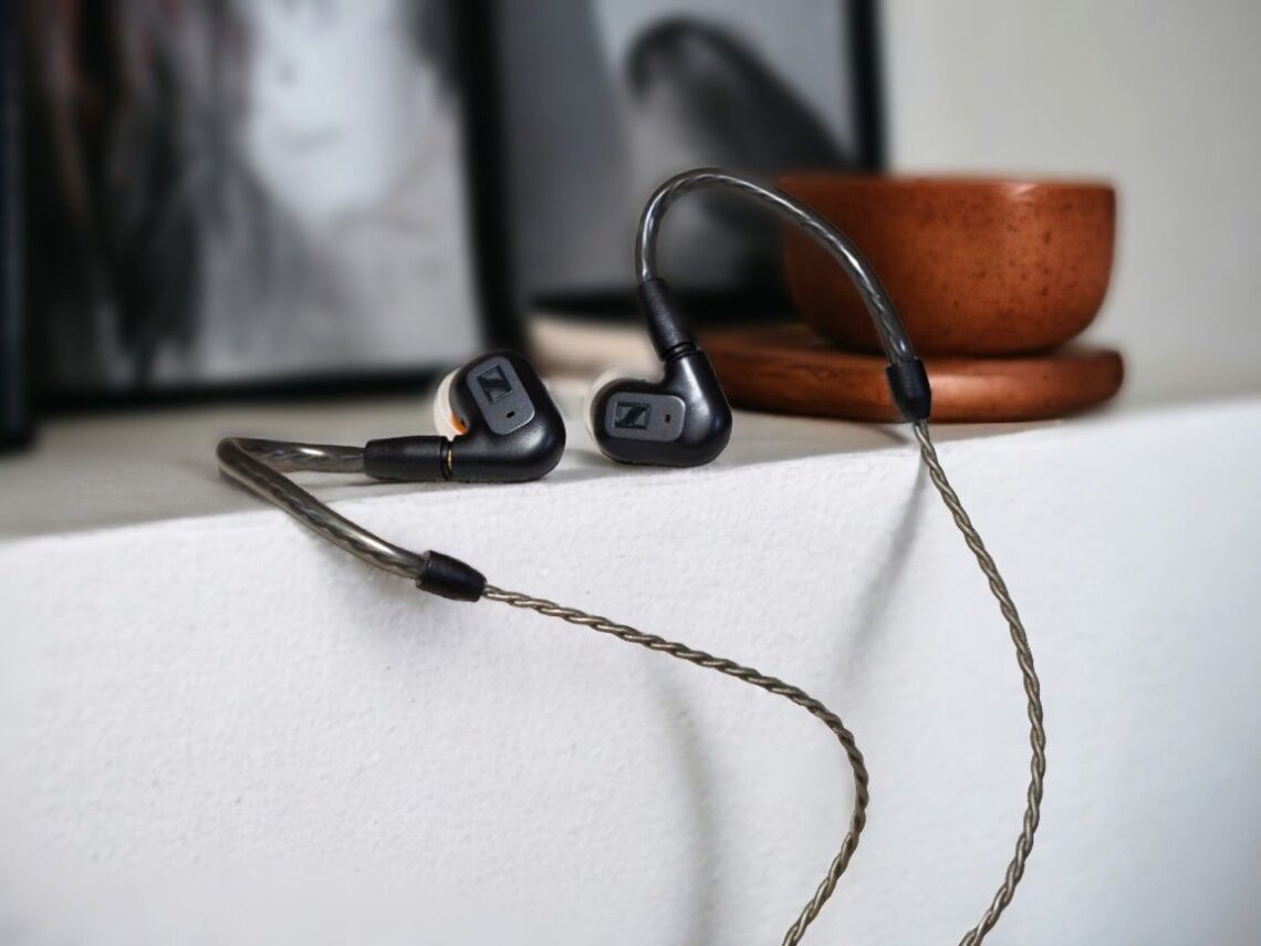 SENNHEISER IE200 REVIEW – Small Size, Big Sound – The Headphoneer